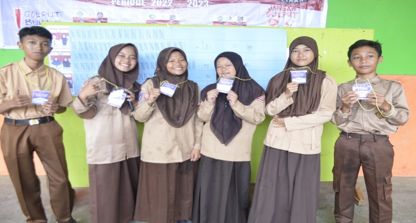 Ketua OSIS dan Wakil Ketua OSIS Terpilih Periode 2022-2023 | Madrasah Tsanawiyah Negeri 2 Lebak